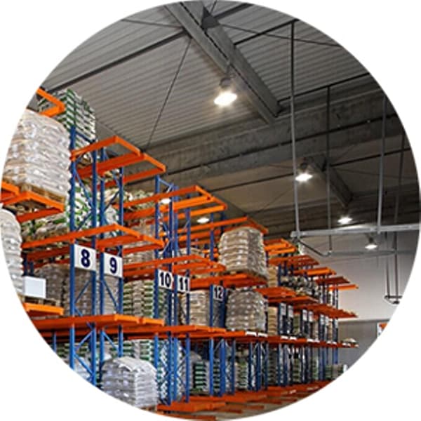 What Is the Difference Between Low and High Bay Lights? | HomElectrical.com